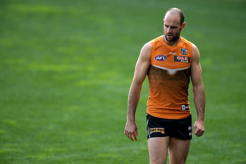 Matthew Broadbent won't play says Hinkley