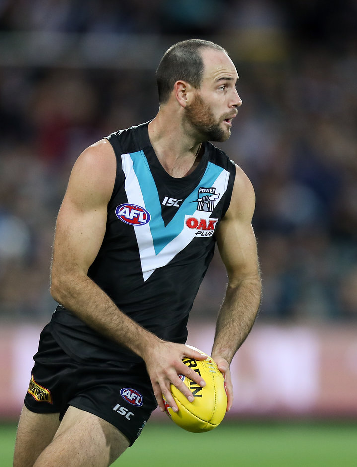 Broadbent undergoes surgery to ankle