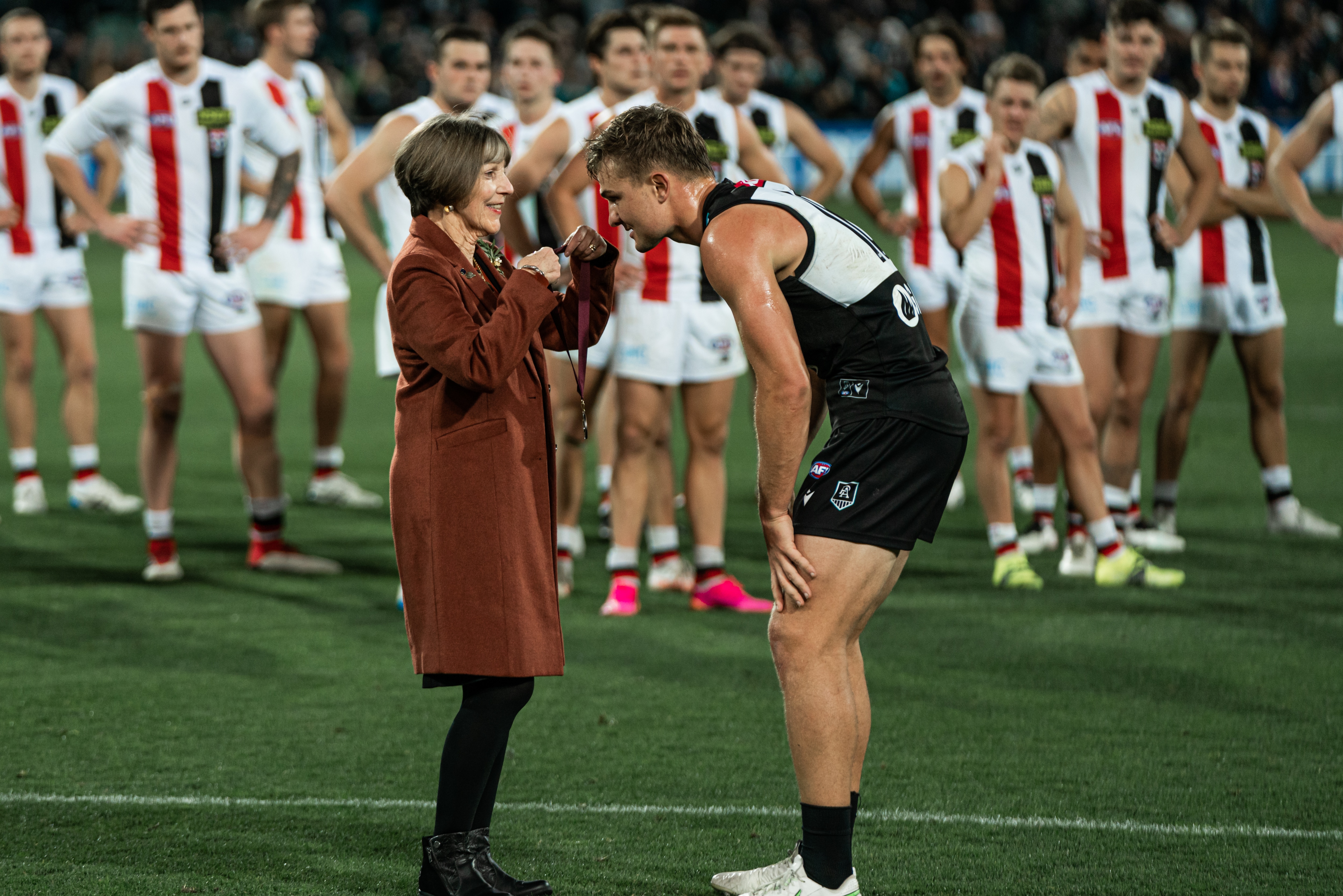 Major Badcoe's family to present Peter Badcoe VC Medal
