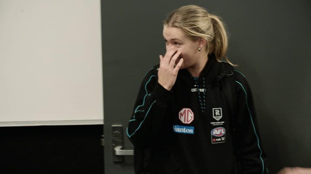 "Boagy, you made it happen": Loz tells Ella she's making her debut