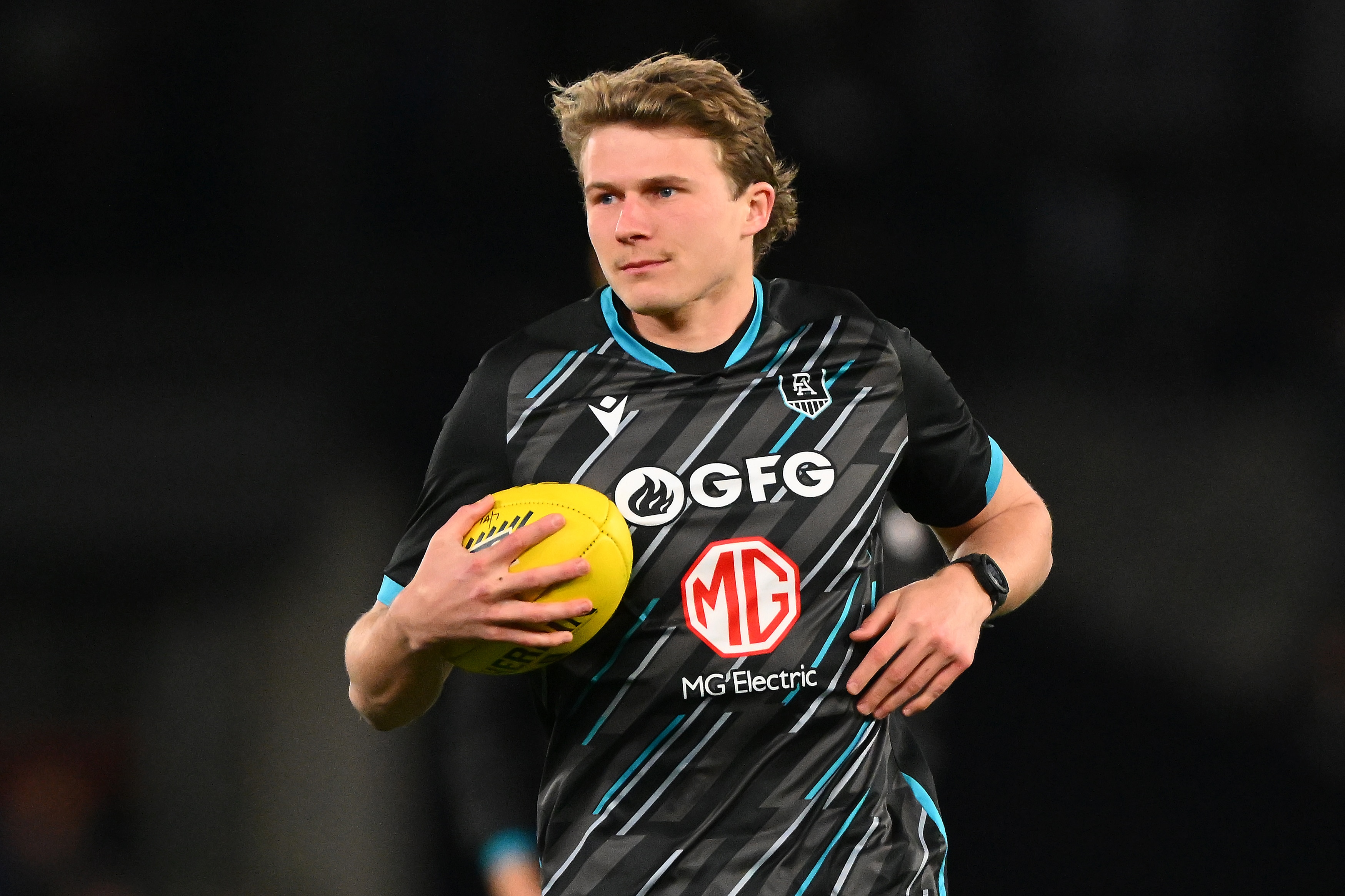 Duursma requests trade to Essendon