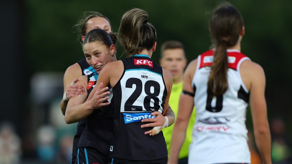 Dowrick shows her tricks with dazzling double | PTV