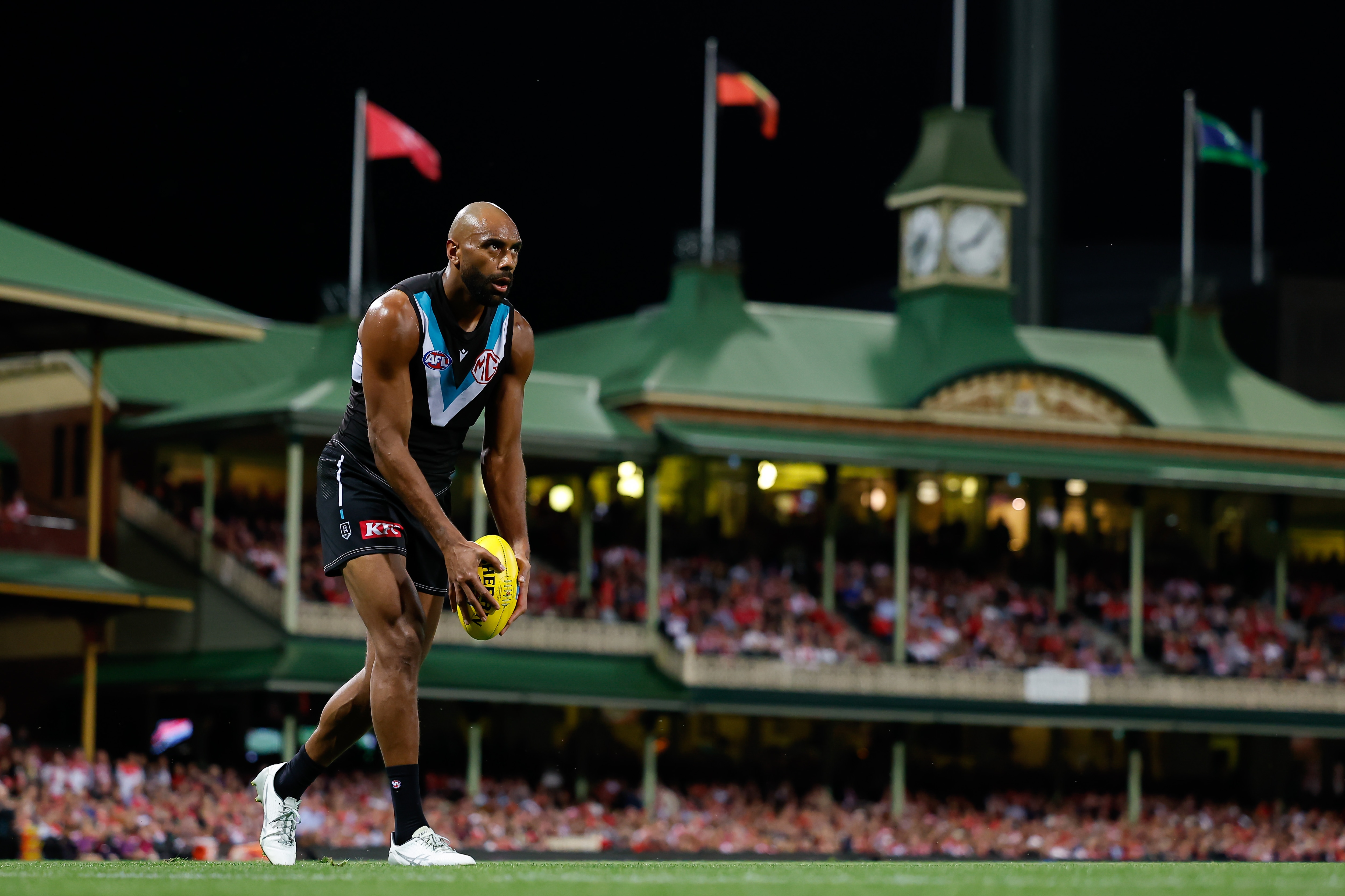 Injury report: Ratugolea sustains knee injury