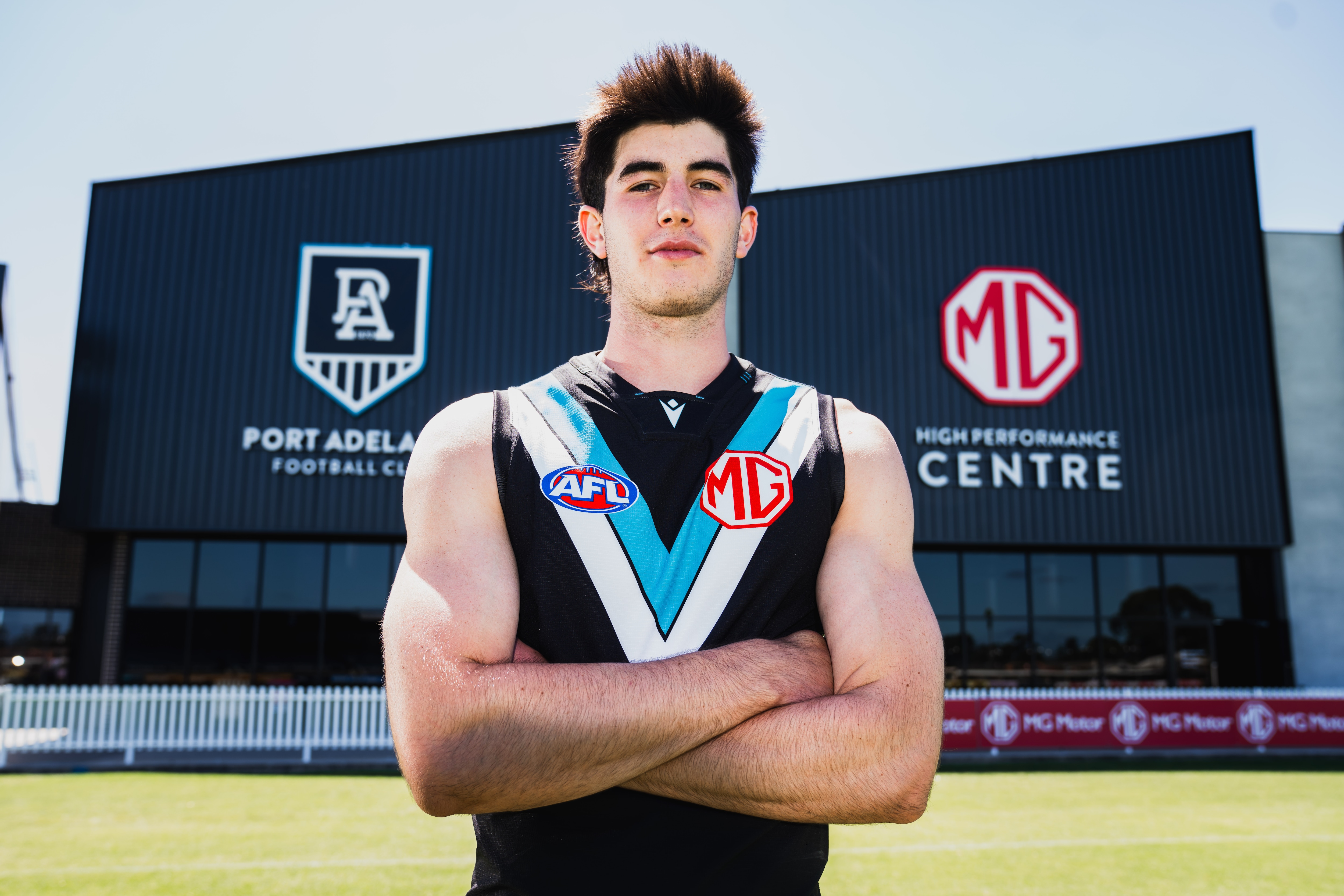 Rising ruck Visentini ‘super happy’ with new deal