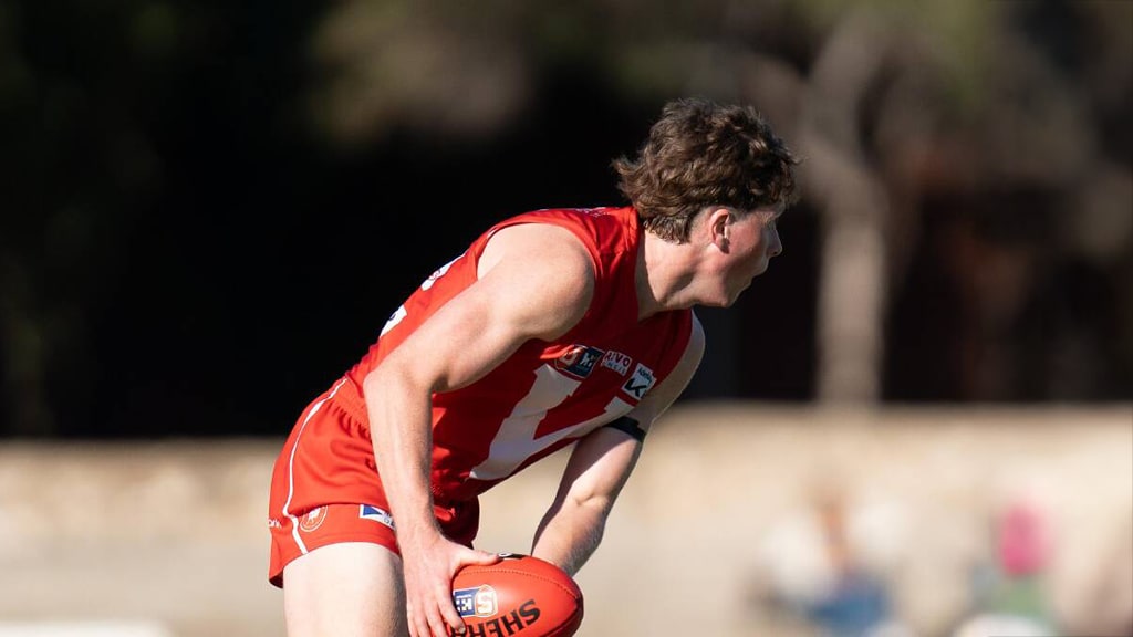 Highlights: Get excited for powerful midfielder/forward Ewan Mackinlay