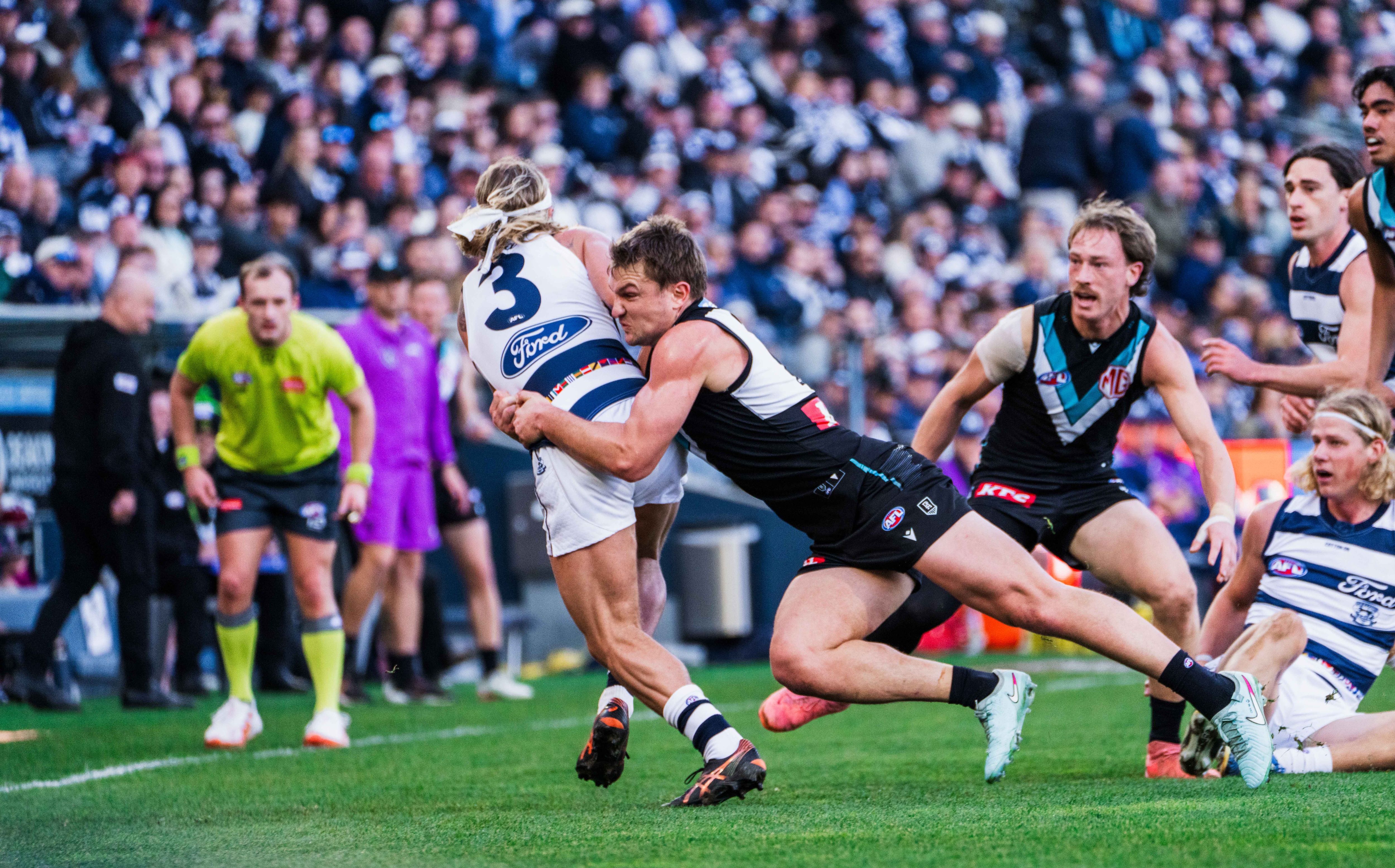 Match report: Power clawed by Cats