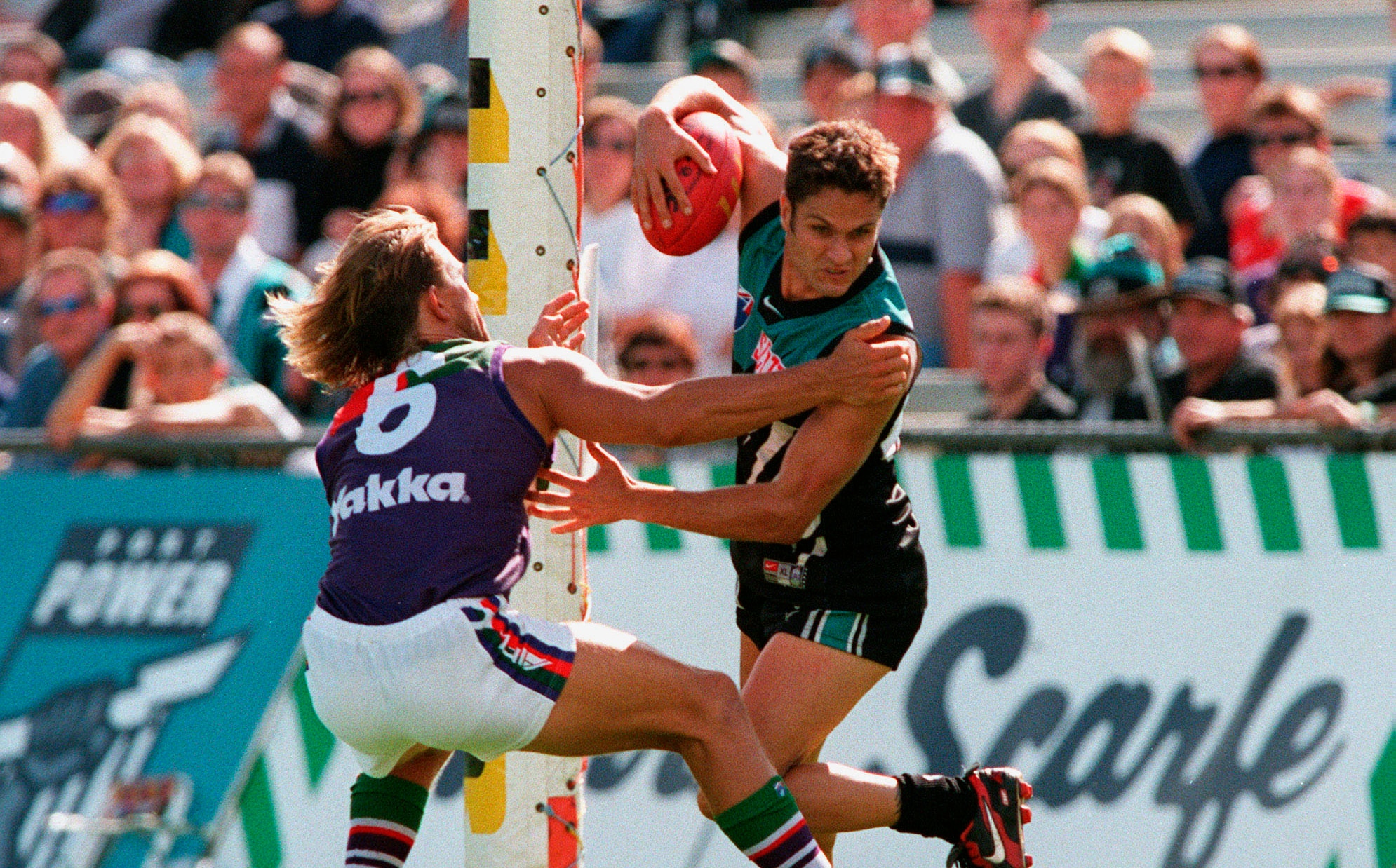 Nadiaclss nude extremely simple arrangement, offering