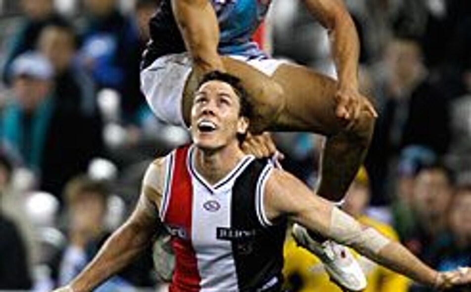 Motlop earns three-year boost