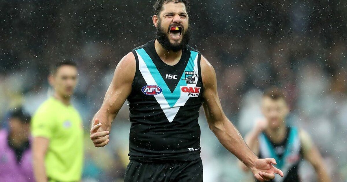 Jonas farewells departing players