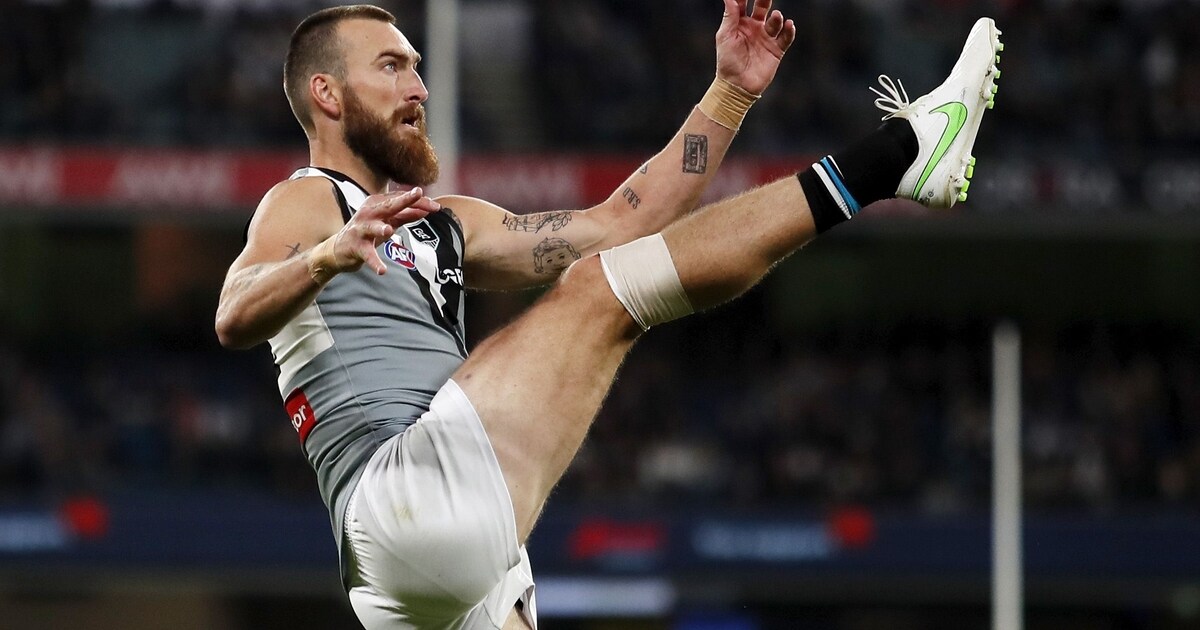 Port Adelaide kicking goals against hunger in Round 17