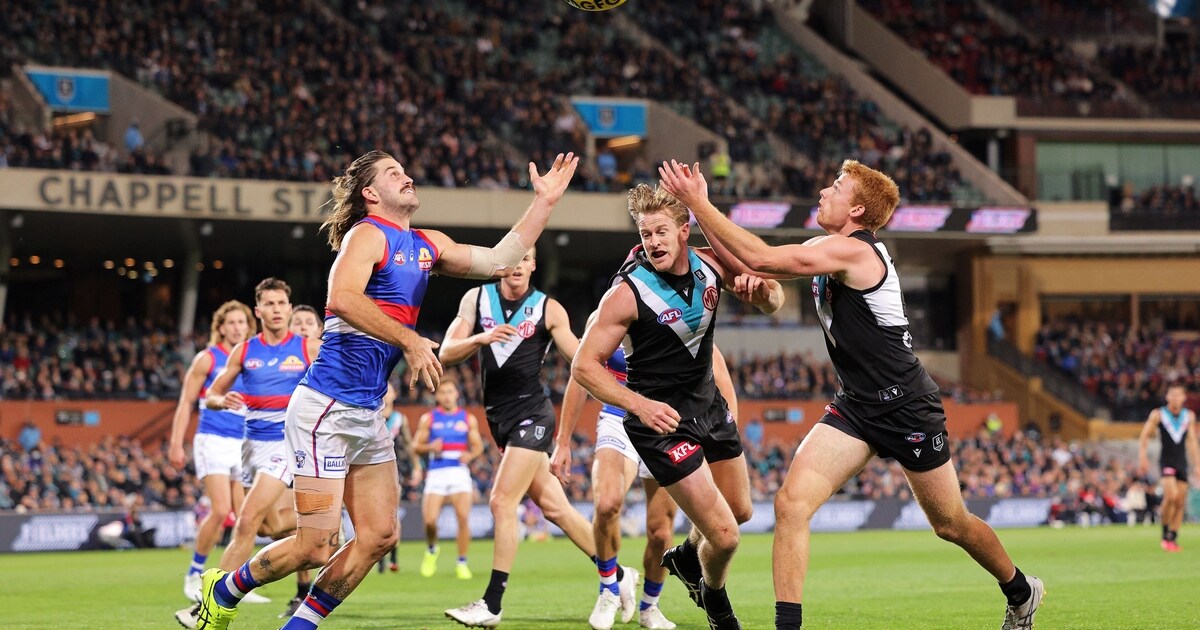 The power of a versatile playing group