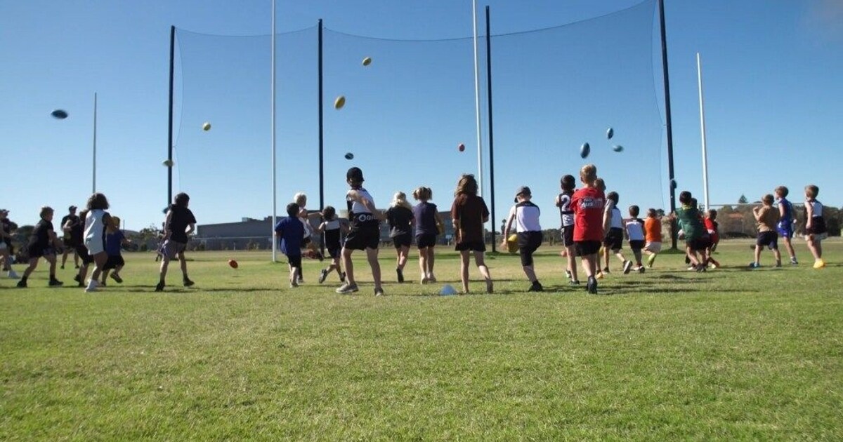 Port Adelaide takes 2023 AFL Community Camp to Whyalla | PTV