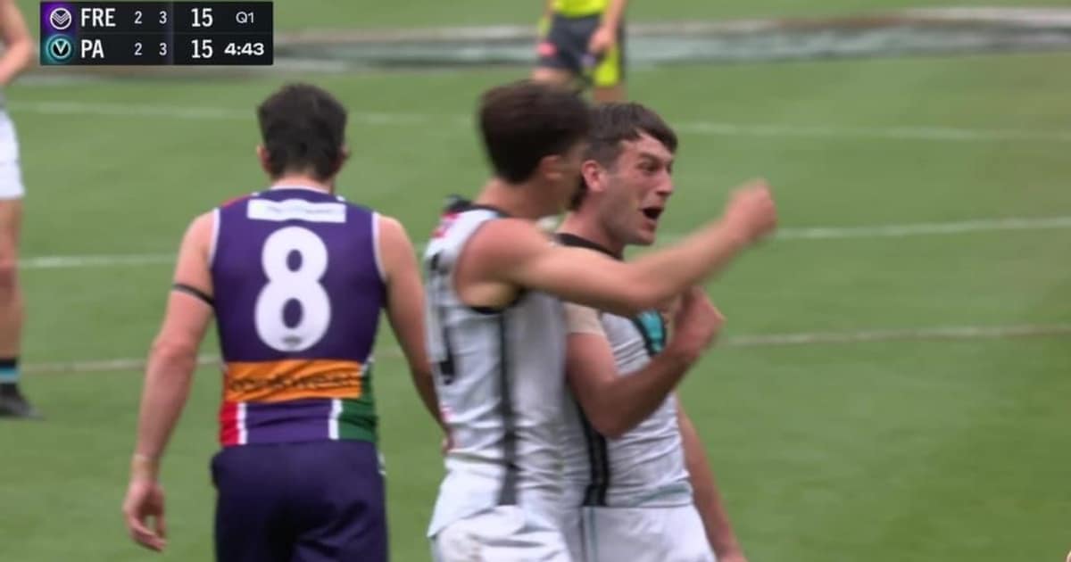 Butters stuns all with magnificent backwards hook | PTV